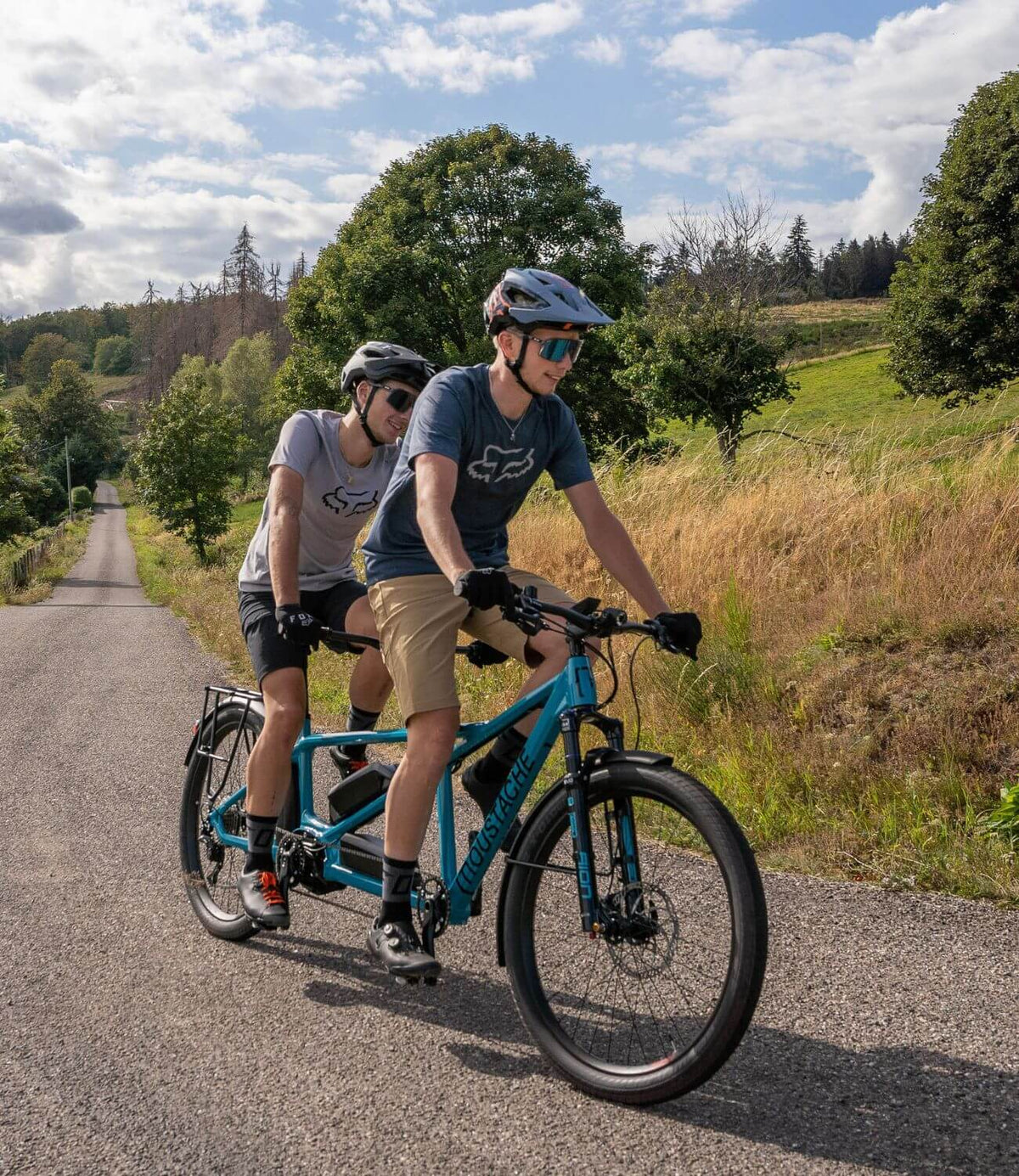 Electric Tandem Bikes - Electric Bike For Two - Scooteretti Canada